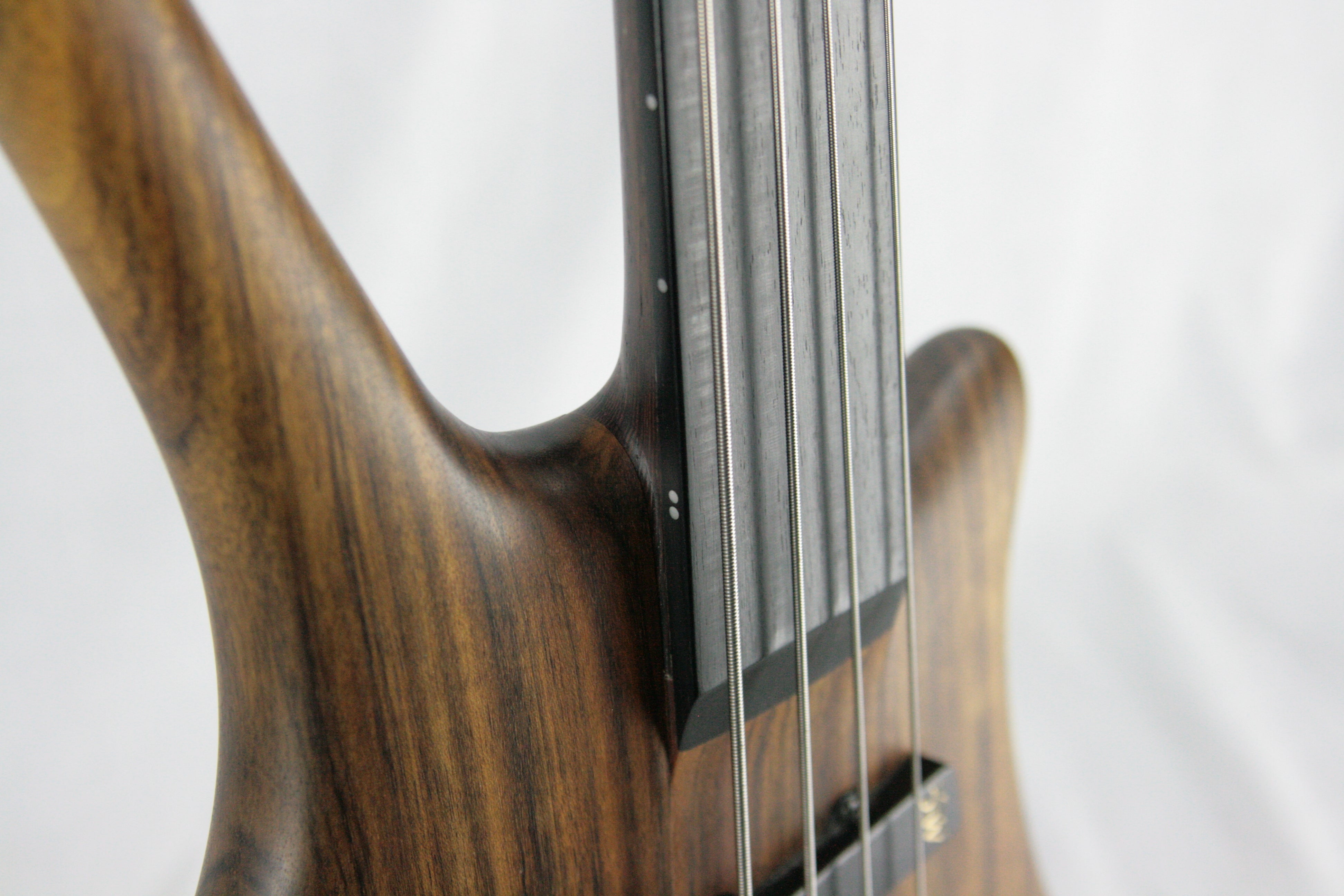 1998 Warwick Dolphin Pro I Fretless Bass! German Neck-Thru 1 streamer ...